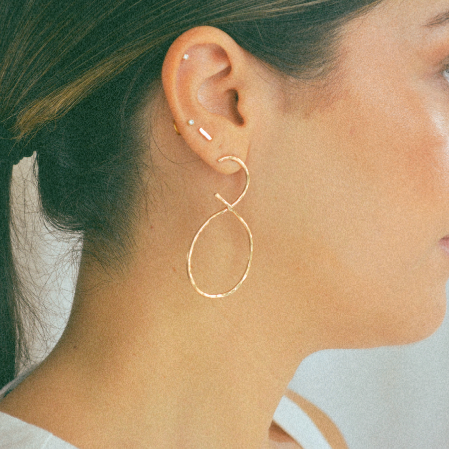 Alia Bar Studs Earrings – Alma Libre Jewelry